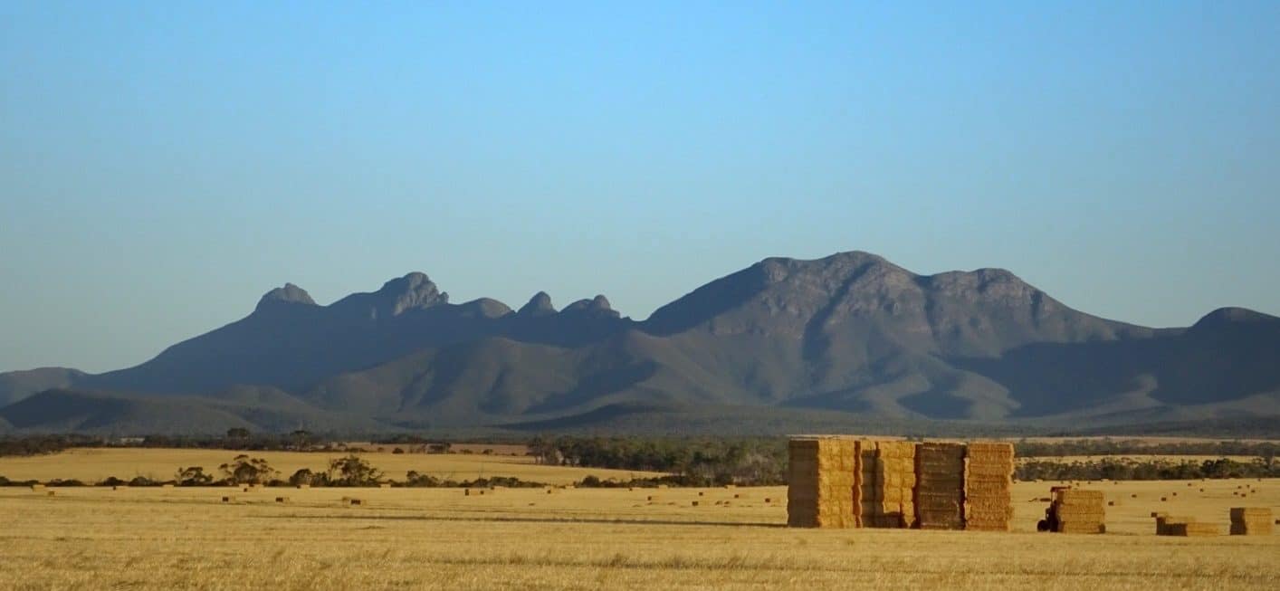Bluff Knoll hike: our detour via the Stirling Ranges on our way back to ...