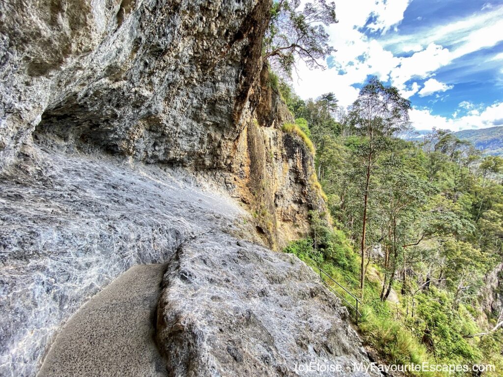 Tips to walk Caves Track in Lamington National Park